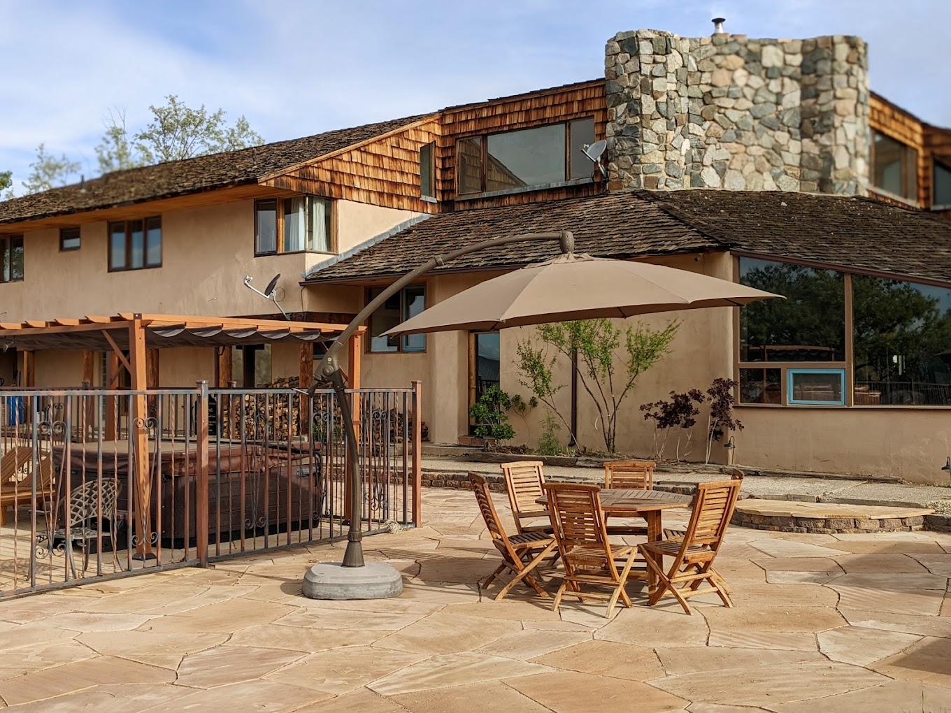 Welcome to thriveandshinecleaning.com